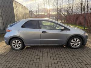 Pelēks Honda Civic 2007 Klaipėda, ar dzinēja tilpumu 1.80 L un nobraukumu 154 tūkst. km par 2600 €, foto 8 vietnē AUTOMOTO.COM.LV