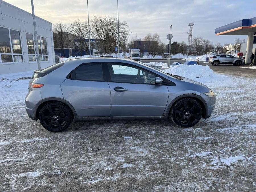 Pelēks Honda Civic 2007 Viļņa, ar dzinēja tilpumu 2.20 L un nobraukumu 202 tūkst. km par 1050 €, foto 7 vietnē AUTOMOTO.COM.LV