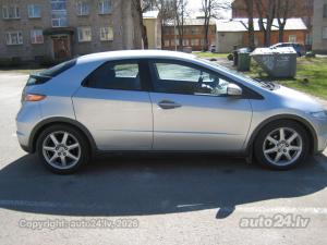 Grey Honda Civic 2007 in Tartu, with an engine capacity of 2.20 L and mileage of 390 thousand km for 2190 €, photo 6 on AUTOMOTO.COM.LV