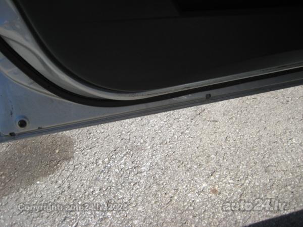 Grey Honda Civic 2007 in Tartu, with an engine capacity of 2.20 L and mileage of 390 thousand km for 2190 €, photo 10 on AUTOMOTO.COM.LV