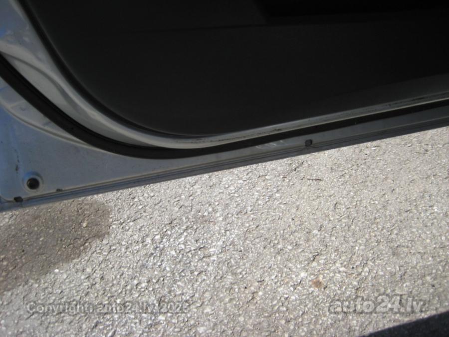 Grey Honda Civic 2007 in Tartu, with an engine capacity of 2.20 L and mileage of 390 thousand km for 2190 €, photo 11 on AUTOMOTO.COM.LV