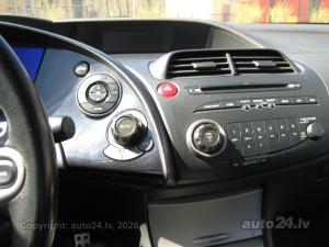 Grey Honda Civic 2007 in Tartu, with an engine capacity of 2.20 L and mileage of 390 thousand km for 2190 €, photo 12 on AUTOMOTO.COM.LV