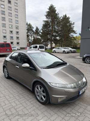 Pelēks Honda Civic 2007 Tallina, ar dzinēja tilpumu 1.80 L un nobraukumu 253 tūkst. km par 2000 €, foto  vietnē AUTOMOTO.COM.LV
