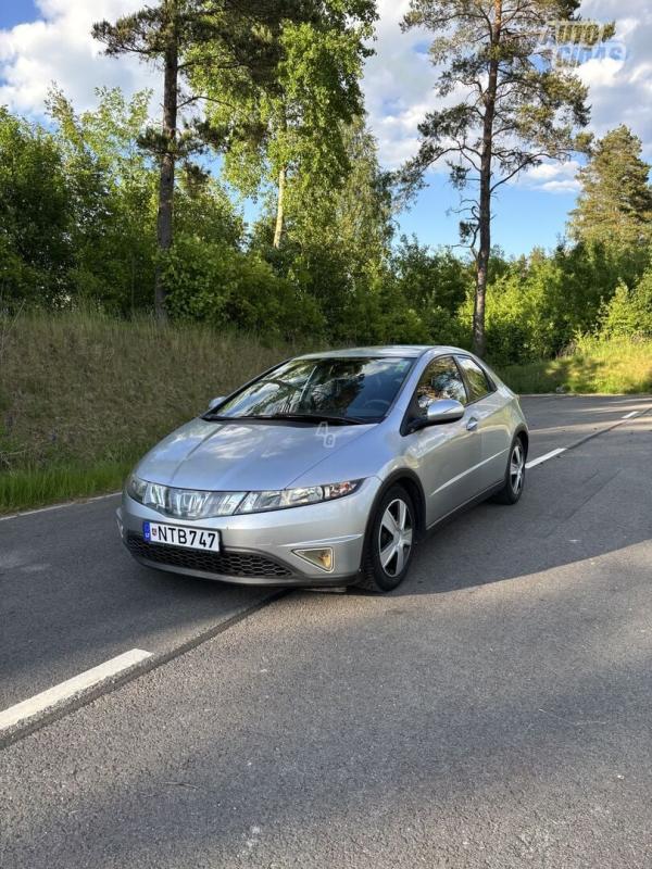 Grey Honda Civic 2007 in Vilnius, with an engine capacity of 2.20 L and mileage of 340 thousand km for 1600 €, photo 1 on AUTOMOTO.COM.LV