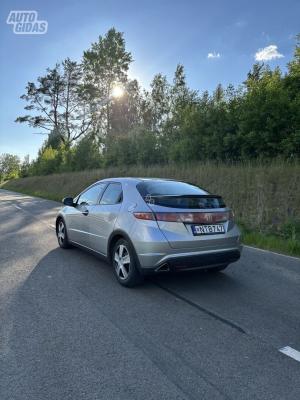 Grey Honda Civic 2007 in Vilnius, with an engine capacity of 2.20 L and mileage of 340 thousand km for 1600 €, photo 8 on AUTOMOTO.COM.LV