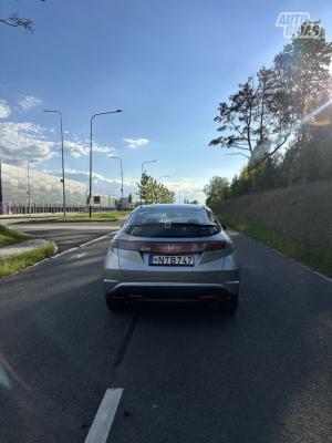 Grey Honda Civic 2007 in Vilnius, with an engine capacity of 2.20 L and mileage of 340 thousand km for 1600 €, photo 9 on AUTOMOTO.COM.LV