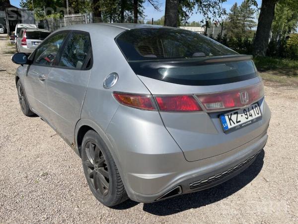 Pelēks Honda Civic 2007 Rīga, ar dzinēja tilpumu 2.20 L un nobraukumu 275 tūkst. km par 790 €, foto 3 vietnē AUTOMOTO.COM.LV