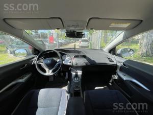 Grey Honda Civic 2007 in Riga, with an engine capacity of 2.20 L and mileage of 275 thousand km for 790 €, photo 20 on AUTOMOTO.COM.LV