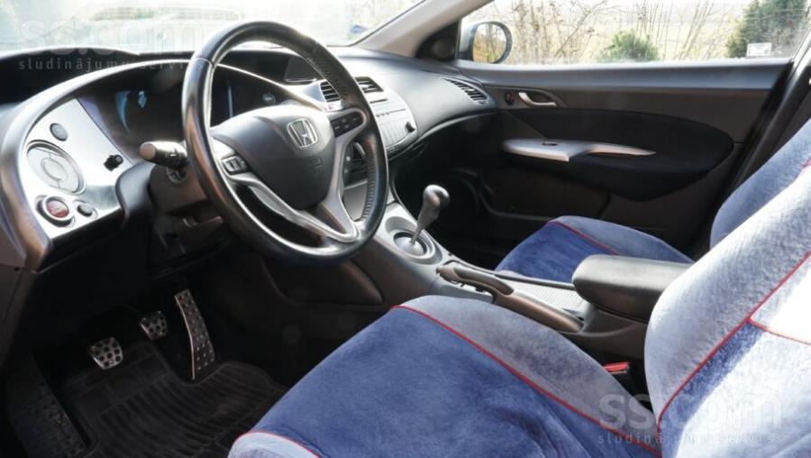 Pelēks Honda Civic 2007 Aizkraukle, ar dzinēja tilpumu 2.20 L un nobraukumu 0 tūkst. km par 2520 €, foto 15 vietnē AUTOMOTO.COM.LV
