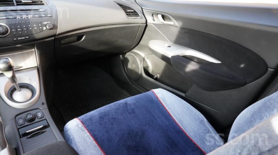 Pelēks Honda Civic 2007 Aizkraukle, ar dzinēja tilpumu 2.20 L un nobraukumu 0 tūkst. km par 2520 €, foto 17 vietnē AUTOMOTO.COM.LV