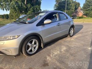 Pelēks Honda Civic 2007 Rīga, ar dzinēja tilpumu 1.80 L un nobraukumu 230 tūkst. km par 3100 €, foto 3 vietnē AUTOMOTO.COM.LV