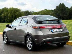 Pelēks Honda Civic 2007 Kauņa, ar dzinēja tilpumu 2.20 L un nobraukumu 282 tūkst. km par 3000 €, foto 4 vietnē AUTOMOTO.COM.LV