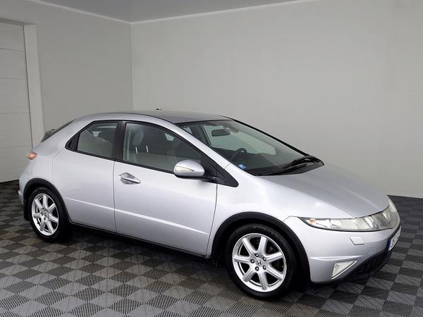 Pelēks Honda Civic 2007 Tallina, ar dzinēja tilpumu 1.80 L un nobraukumu 213 tūkst. km par 1999 €, foto 1 vietnē AUTOMOTO.COM.LV