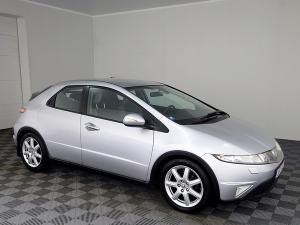 Grey Honda Civic 2007 in Tallinn, with an engine capacity of 1.80 L and mileage of 213 thousand km for 1999 €, photo  on AUTOMOTO.COM.LV