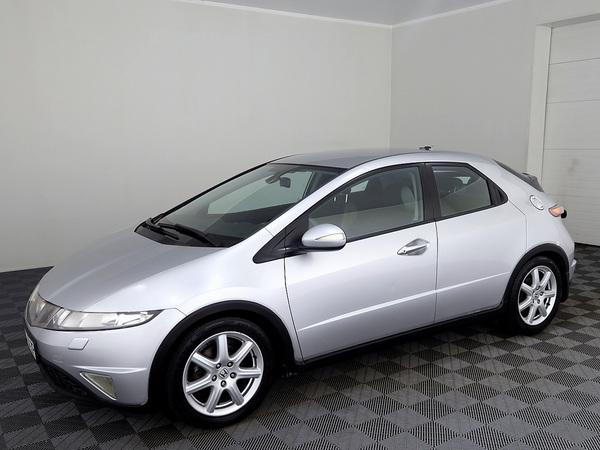 Pelēks Honda Civic 2007 Tallina, ar dzinēja tilpumu 1.80 L un nobraukumu 213 tūkst. km par 1999 €, foto 2 vietnē AUTOMOTO.COM.LV