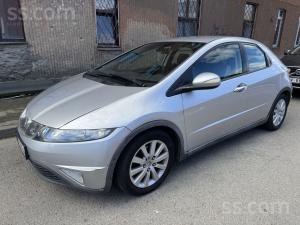 Pelēks Honda Civic 2007 Rīga, ar dzinēja tilpumu 2.20 L un nobraukumu 287 tūkst. km par 1600 €, foto  vietnē AUTOMOTO.COM.LV