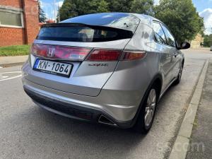 Pelēks Honda Civic 2007 Rīga, ar dzinēja tilpumu 2.20 L un nobraukumu 287 tūkst. km par 1600 €, foto 4 vietnē AUTOMOTO.COM.LV