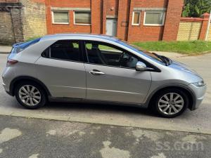 Pelēks Honda Civic 2007 Rīga, ar dzinēja tilpumu 2.20 L un nobraukumu 287 tūkst. km par 1600 €, foto 8 vietnē AUTOMOTO.COM.LV