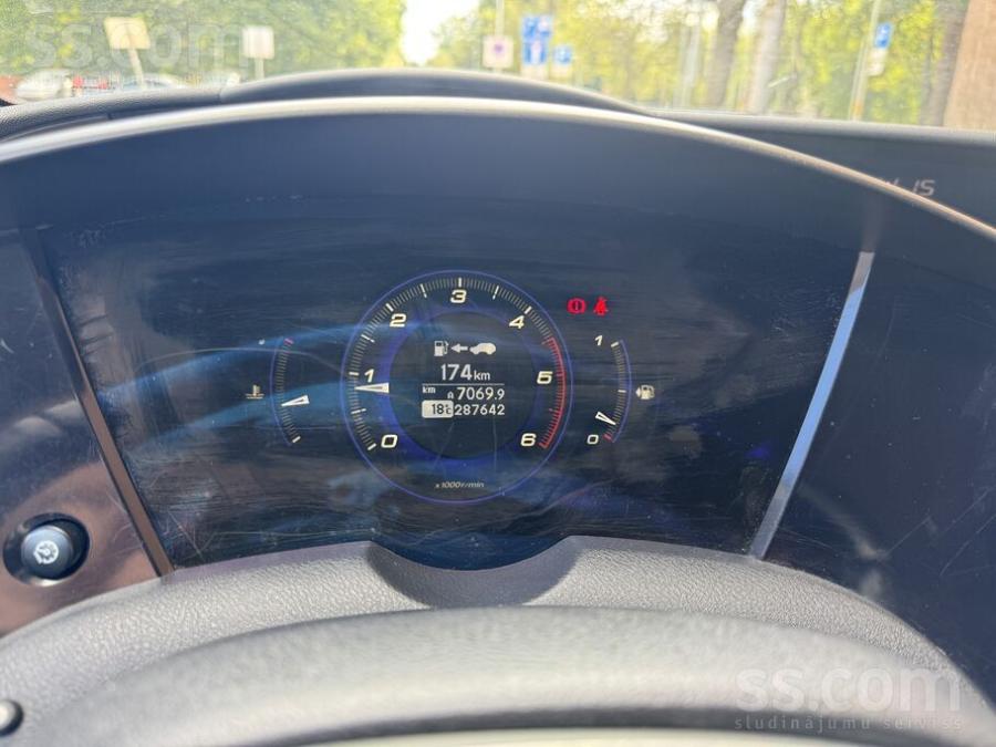Pelēks Honda Civic 2007 Rīga, ar dzinēja tilpumu 2.20 L un nobraukumu 287 tūkst. km par 1600 €, foto 16 vietnē AUTOMOTO.COM.LV