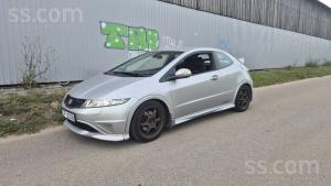 Pelēks Honda Civic 2007 Rīga, ar dzinēja tilpumu 2.00 L un nobraukumu 194 tūkst. km par 5500 €, foto  vietnē AUTOMOTO.COM.LV