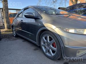 Pelēks Honda Civic 2007 Rīga, ar dzinēja tilpumu 1.80 L un nobraukumu 247 tūkst. km par 1400 €, foto  vietnē AUTOMOTO.COM.LV