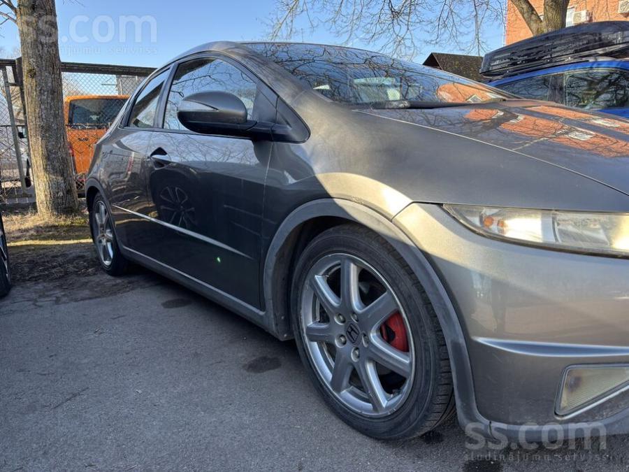 Pelēks Honda Civic 2007 Rīga, ar dzinēja tilpumu 1.80 L un nobraukumu 247 tūkst. km par 1400 €, foto 1 vietnē AUTOMOTO.COM.LV