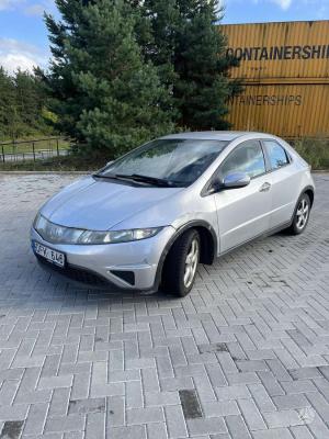Grey Honda Civic 2007 in Vilnius, with an engine capacity of 2.20 L and mileage of 315 thousand km for 1250 €, photo 3 on AUTOMOTO.COM.LV