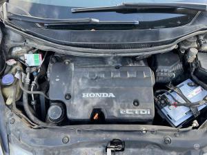Grey Honda Civic 2007 in Vilnius, with an engine capacity of 2.20 L and mileage of 315 thousand km for 1250 €, photo 8 on AUTOMOTO.COM.LV