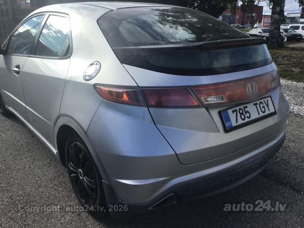 Pelēks Honda Civic 2007 Tartu, ar dzinēja tilpumu 1.80 L un nobraukumu 270 tūkst. km par 1650 €, foto 6 vietnē AUTOMOTO.COM.LV