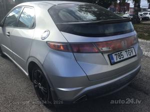 Pelēks Honda Civic 2007 Tartu, ar dzinēja tilpumu 1.80 L un nobraukumu 270 tūkst. km par 1650 €, foto 7 vietnē AUTOMOTO.COM.LV