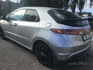 Pelēks Honda Civic 2007 Tartu, ar dzinēja tilpumu 1.80 L un nobraukumu 270 tūkst. km par 1650 €, foto 8 vietnē AUTOMOTO.COM.LV