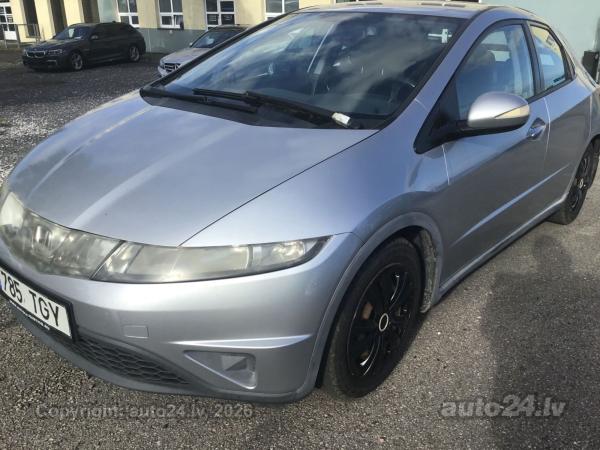 Pelēks Honda Civic 2007 Tartu, ar dzinēja tilpumu 1.80 L un nobraukumu 270 tūkst. km par 1650 €, foto 8 vietnē AUTOMOTO.COM.LV