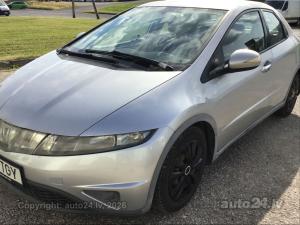 Pelēks Honda Civic 2007 Tartu, ar dzinēja tilpumu 1.80 L un nobraukumu 270 tūkst. km par 1650 €, foto 23 vietnē AUTOMOTO.COM.LV