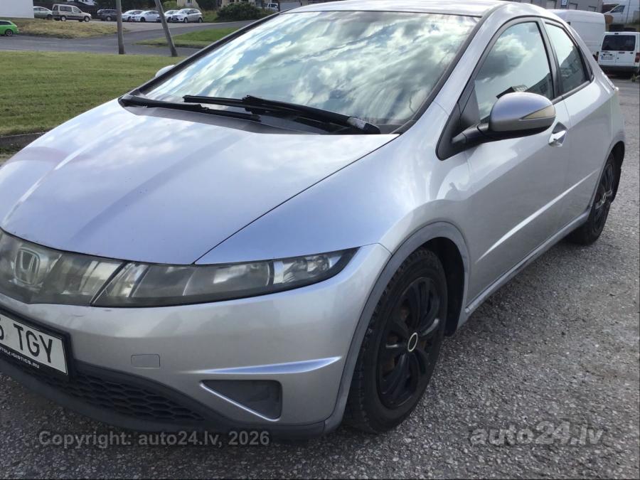 Pelēks Honda Civic 2007 Tartu, ar dzinēja tilpumu 1.80 L un nobraukumu 270 tūkst. km par 1650 €, foto 26 vietnē AUTOMOTO.COM.LV