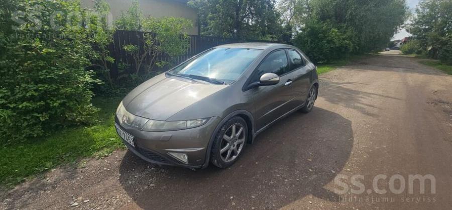 Grey Honda Civic 2007 in Jelgava, with an engine capacity of 1.80 L and mileage of 600 thousand km for 500 €, photo 1 on AUTOMOTO.COM.LV