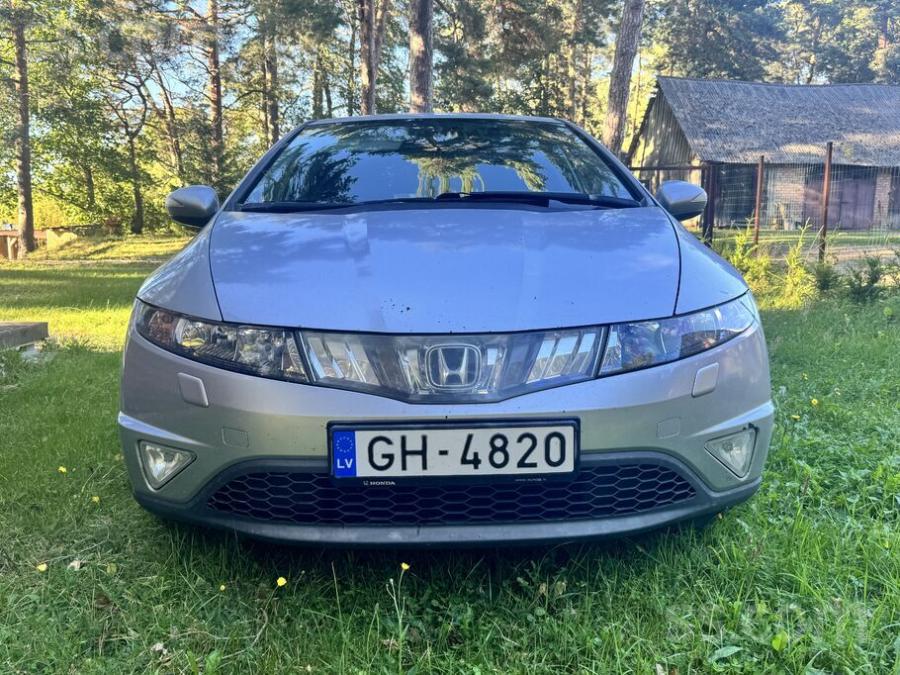 Серый Хонда Цивик 2007 в Рига, объемом двигателя 1.80 л и пробегом 361 тыс. км за 900 €, фото 1 на AUTOMOTO.COM.LV