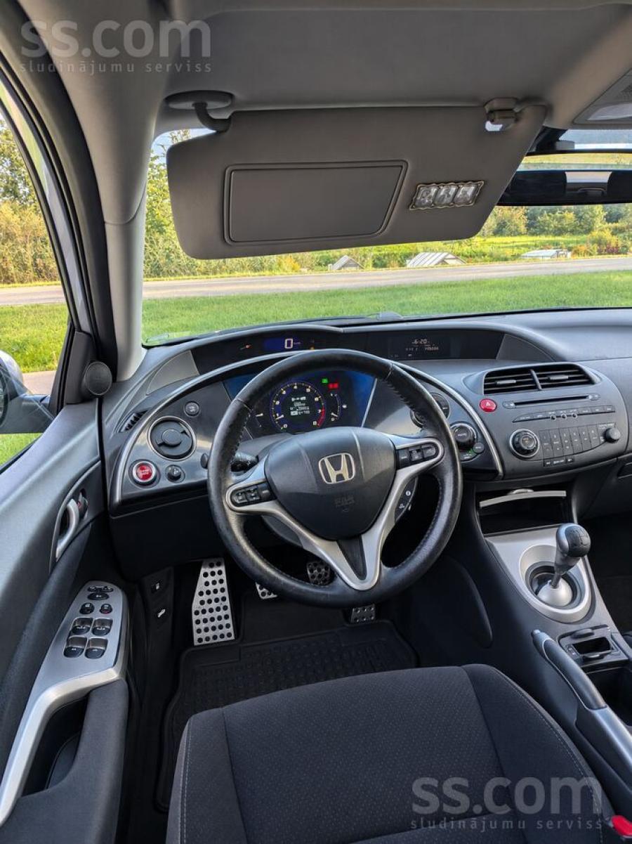 Pelēks Honda Civic 2007 Tukums, ar dzinēja tilpumu 1.80 L un nobraukumu 361 tūkst. km par 1590 €, foto 8 vietnē AUTOMOTO.COM.LV