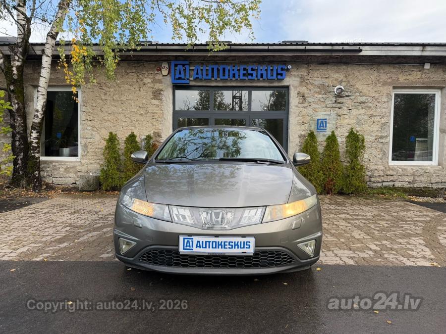 Pelēks Honda Civic 2007 Tallina, ar dzinēja tilpumu 1.80 L un nobraukumu 189 tūkst. km par 2990 €, foto 9 vietnē AUTOMOTO.COM.LV