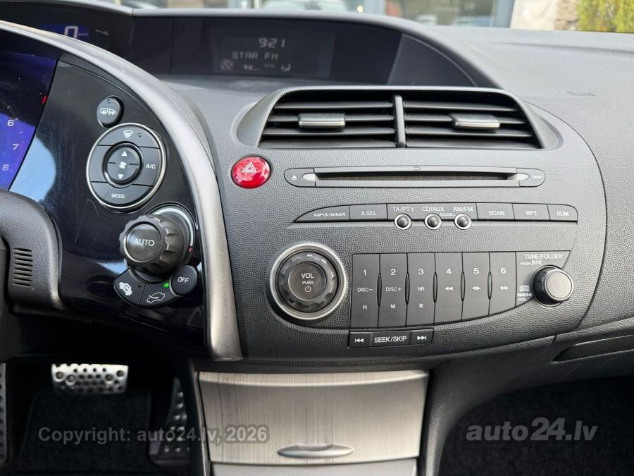 Pelēks Honda Civic 2007 Tallina, ar dzinēja tilpumu 1.80 L un nobraukumu 189 tūkst. km par 2990 €, foto 16 vietnē AUTOMOTO.COM.LV