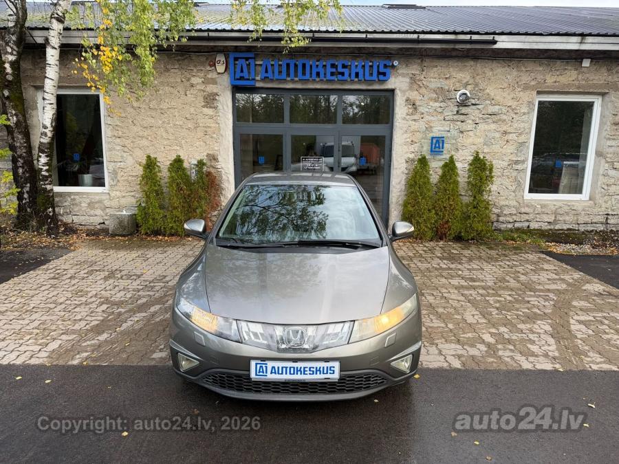 Pelēks Honda Civic 2007 Tallina, ar dzinēja tilpumu 1.80 L un nobraukumu 189 tūkst. km par 2990 €, foto 17 vietnē AUTOMOTO.COM.LV
