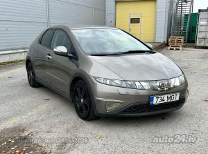 Grey Honda Civic 2007 in Parnu, with an engine capacity of 1.80 L and mileage of 252 thousand km for 2490 €, photo 4 on AUTOMOTO.COM.LV