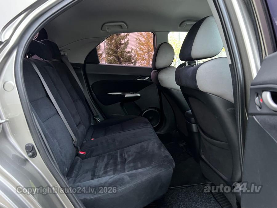 Grey Honda Civic 2007 in Parnu, with an engine capacity of 1.80 L and mileage of 252 thousand km for 2490 €, photo 14 on AUTOMOTO.COM.LV