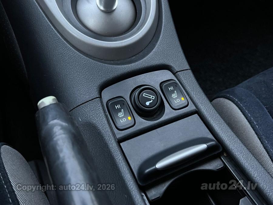Grey Honda Civic 2007 in Parnu, with an engine capacity of 1.80 L and mileage of 252 thousand km for 2490 €, photo 21 on AUTOMOTO.COM.LV