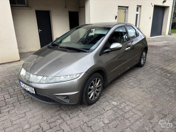 Honda Civic 2007 Marijampole vietnÄ PelÄks Honda Civic 2007 Marijampole, ar dzinÄja tilpumu 1.30 L un nobraukumu 289 tÅ«kst. km par 1900 ā¬, foto 1 vietnÄ AUTOMOTO.COM.LV