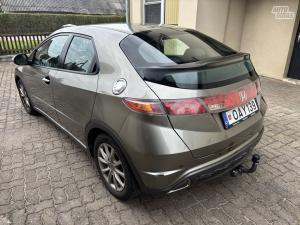 Pelēks Honda Civic 2007 Marijampole, ar dzinēja tilpumu 1.30 L un nobraukumu 289 tūkst. km par 1900 €, foto 3 vietnē AUTOMOTO.COM.LV