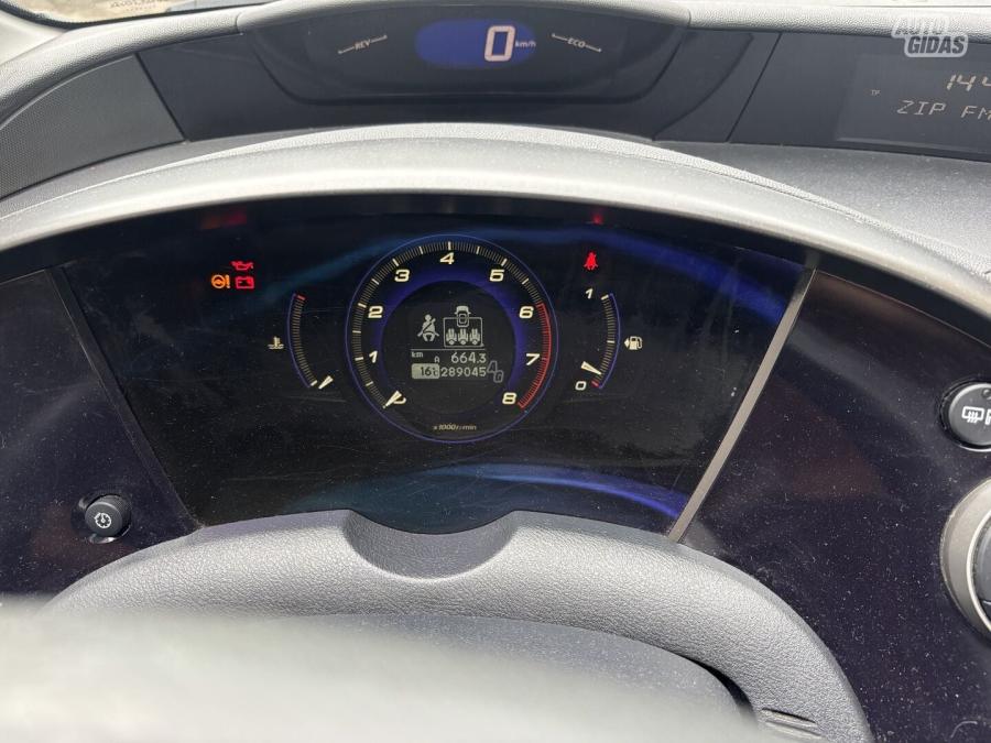 Pelēks Honda Civic 2007 Marijampole, ar dzinēja tilpumu 1.30 L un nobraukumu 289 tūkst. km par 1900 €, foto 12 vietnē AUTOMOTO.COM.LV