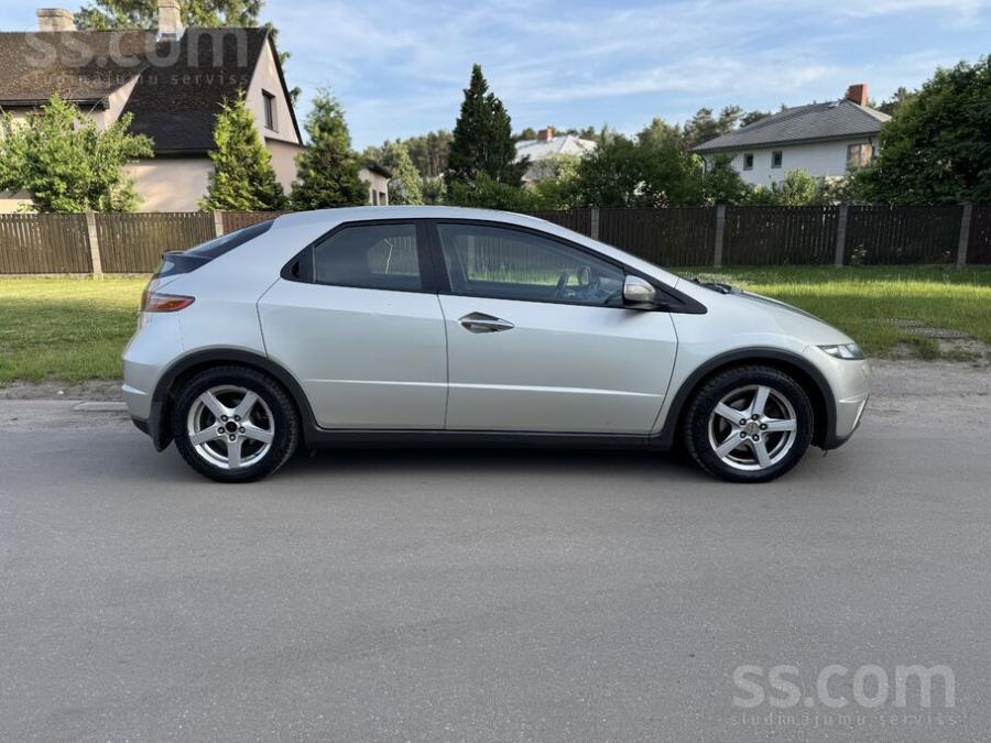Pelēks Honda Civic 2008 Rīga, ar dzinēja tilpumu 1.80 L un nobraukumu 0 tūkst. km par 2100 €, foto 2 vietnē AUTOMOTO.COM.LV