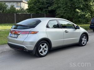 Pelēks Honda Civic 2008 Rīga, ar dzinēja tilpumu 1.80 L un nobraukumu 0 tūkst. km par 2100 €, foto 3 vietnē AUTOMOTO.COM.LV