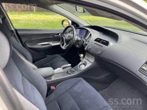Pelēks Honda Civic 2008 Rīga, ar dzinēja tilpumu 1.80 L un nobraukumu 0 tūkst. km par 2100 €, foto 9 vietnē AUTOMOTO.COM.LV