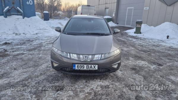 Grey Honda Civic 2008 in Keila, with an engine capacity of 1.80 L and mileage of 192 thousand km for 2500 €, photo 4 on AUTOMOTO.COM.LV